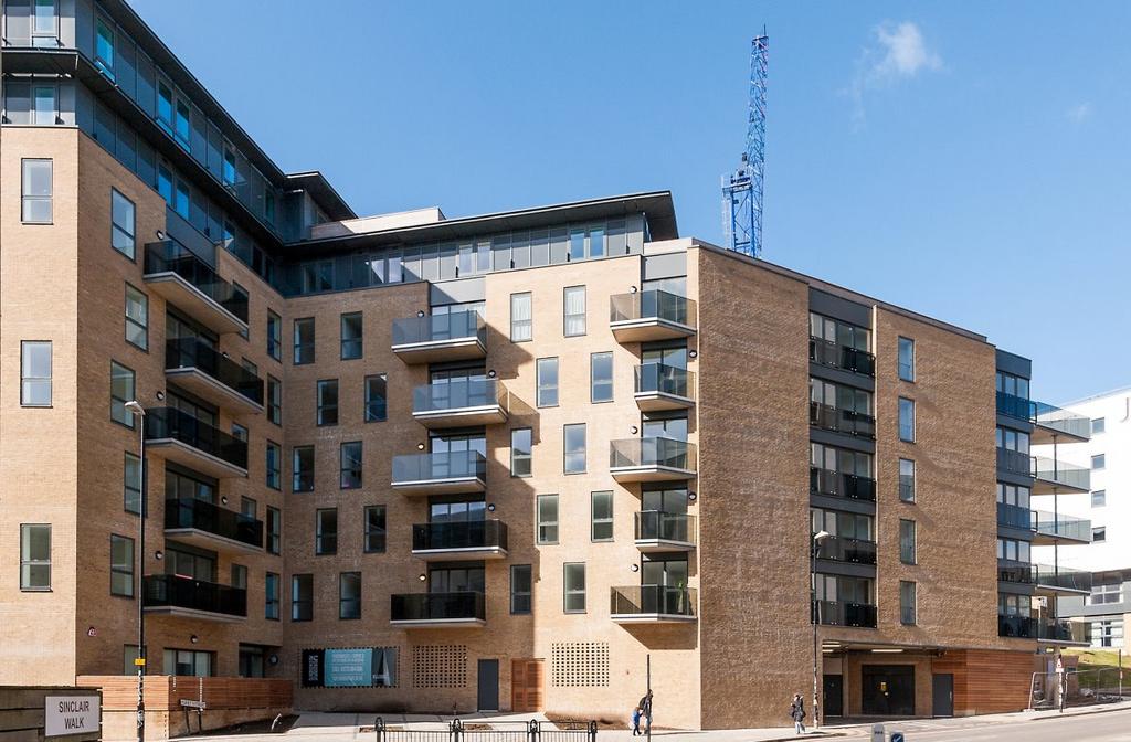Embankment House, 7 Fleet Street BN1 3 bed flat - £2,200 pcm (£508 pw)
