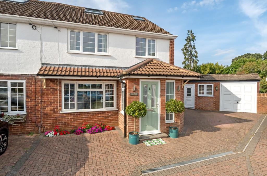 Ray Lea Close, Maidenhead, Berkshire 4 bed semi-detached house for sale ...