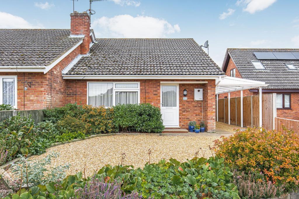 Pott Row 2 bed semi-detached bungalow for sale - £265,000