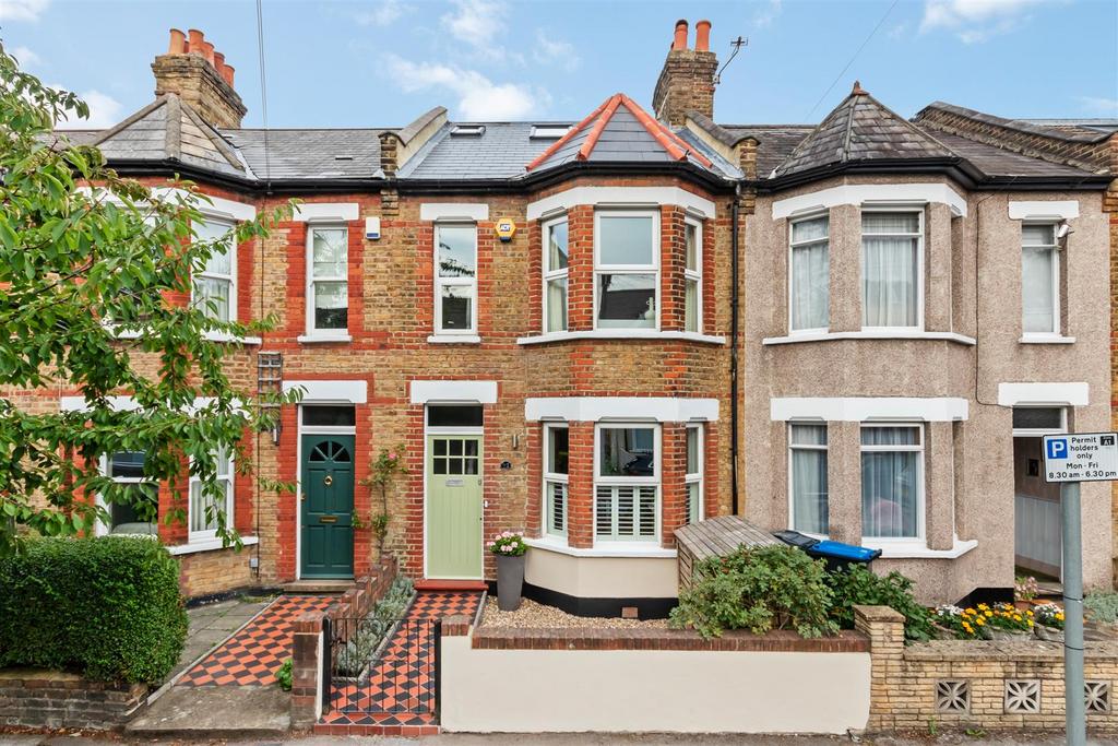 Sydney Road, Raynes Park SW20 3 bed terraced house - £850,000