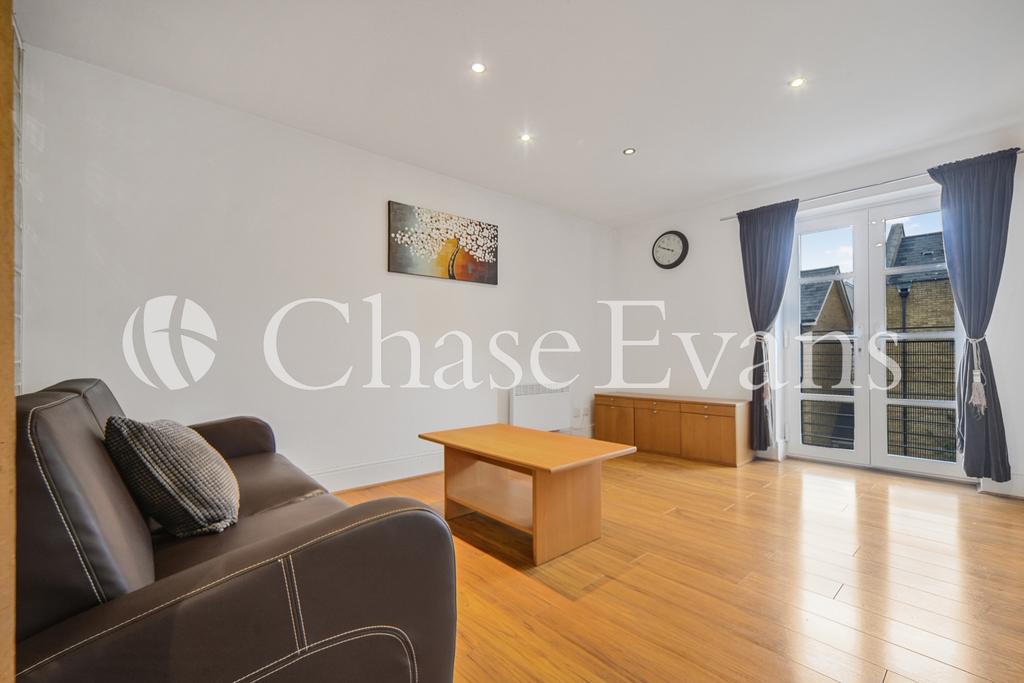 Langbourne Place, Isle of Dogs... 2 bed apartment - £430,000