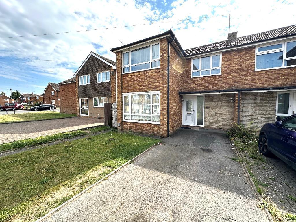 Lewsey Farm, Luton LU4 3 bed semi-detached house - £350,000