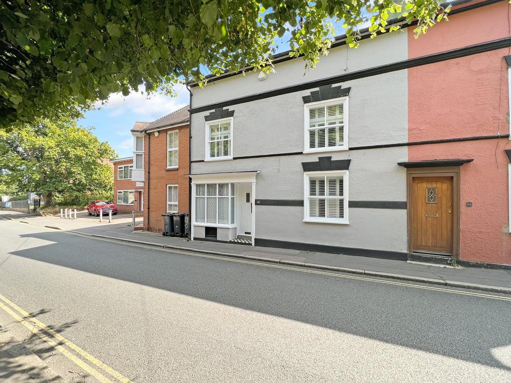 Bocking End, Braintree, CM7 3 bed house - £325,000