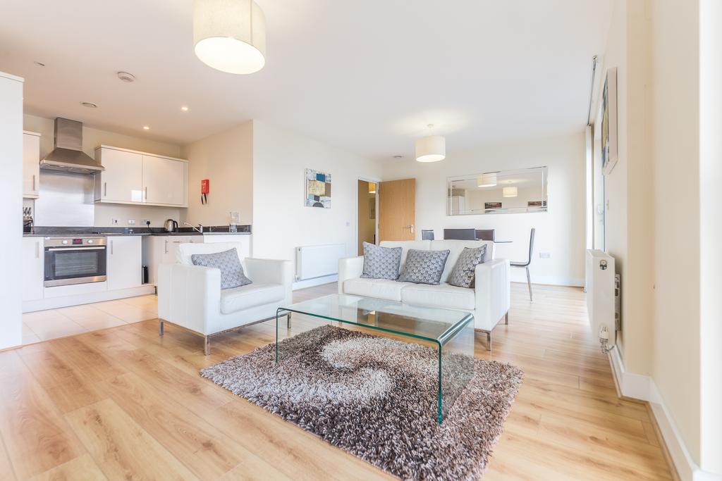 Gooch House, London W6 1 bed apartment - £2,200 pcm (£508 pw)