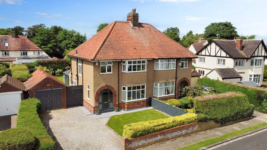 Briar Walk, Darlington, DL3 3 bed semi-detached house - £350,000