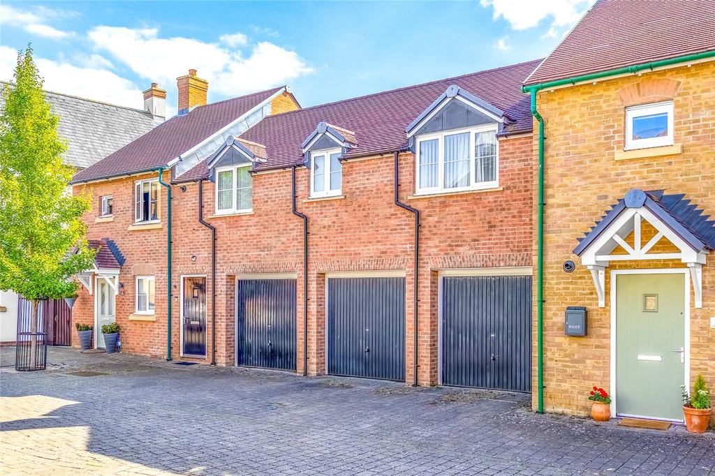 Trecastle Road, Swindon SN1 2 bed terraced house - £1,100 pcm (£254 pw)