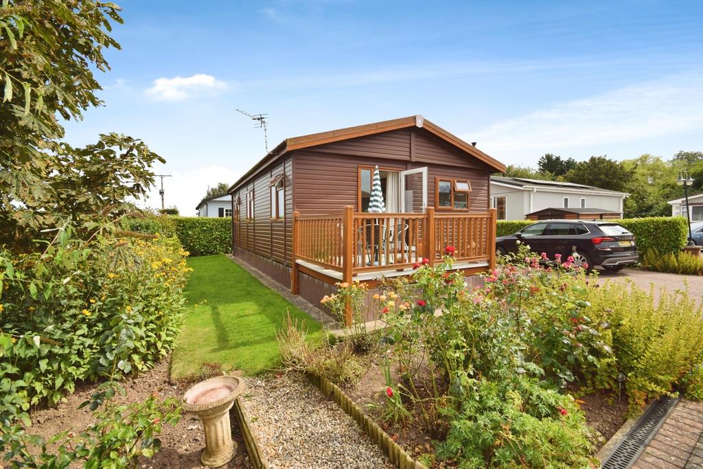 Pear Tree Manor Park, Skegness PE24 2 bed park home - £90,000