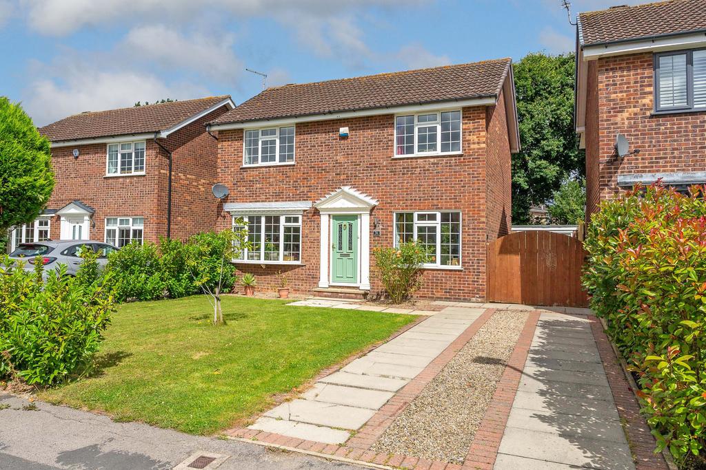 York YO24 4 bed detached house - £440,000