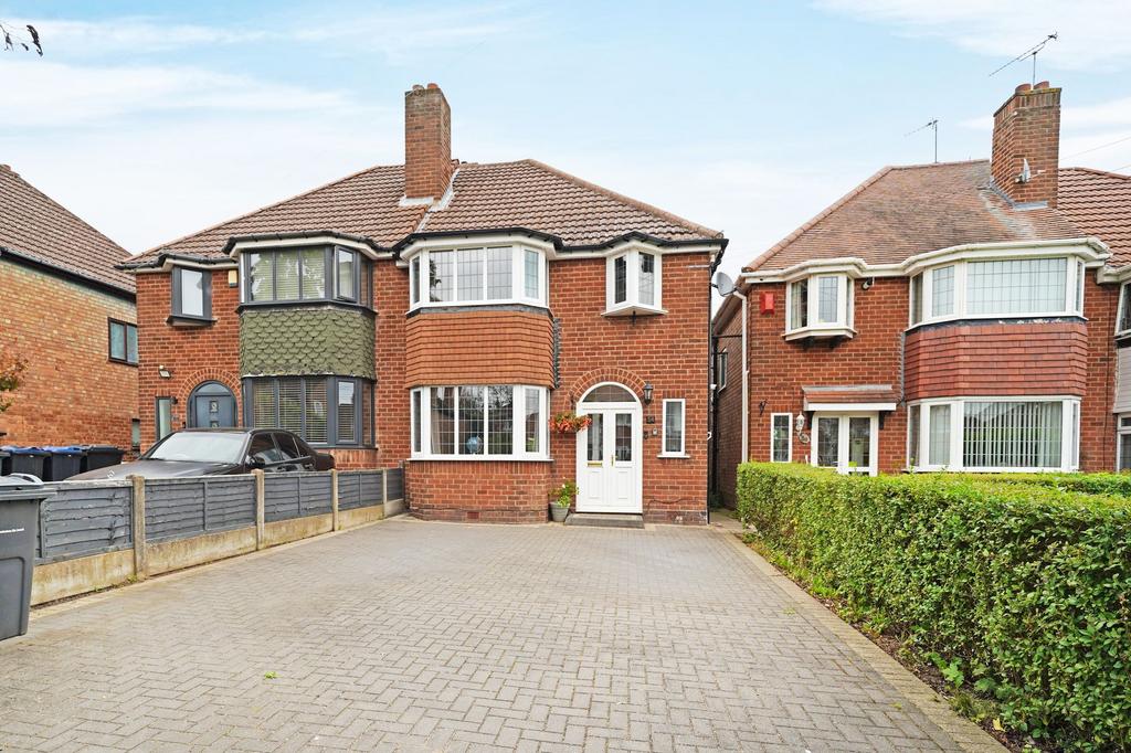 Farnol Road, Birmingham, B26 3 bed semi-detached house - £320,000