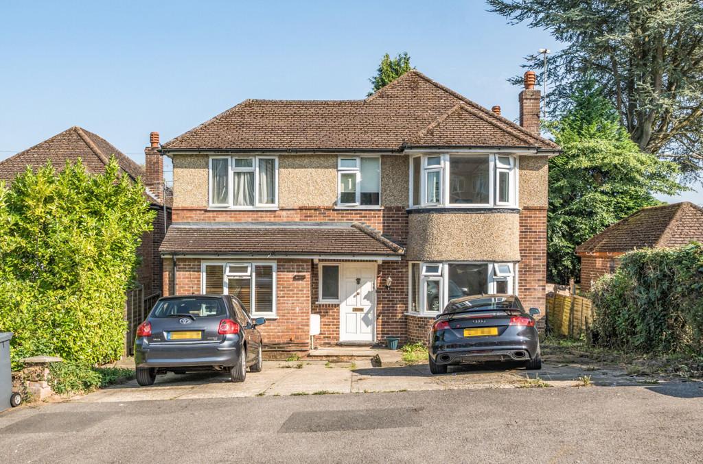 Wordsworth Road, High Wycombe 5 bed detached house - £850,000