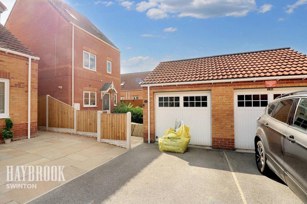 Thornham Meadows, Goldthorpe 4 bed detached house - £210,000
