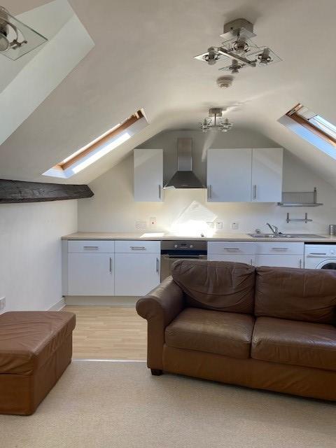 Paget Road, Barry CF62 1 bed flat - £775 pcm (£179 pw)