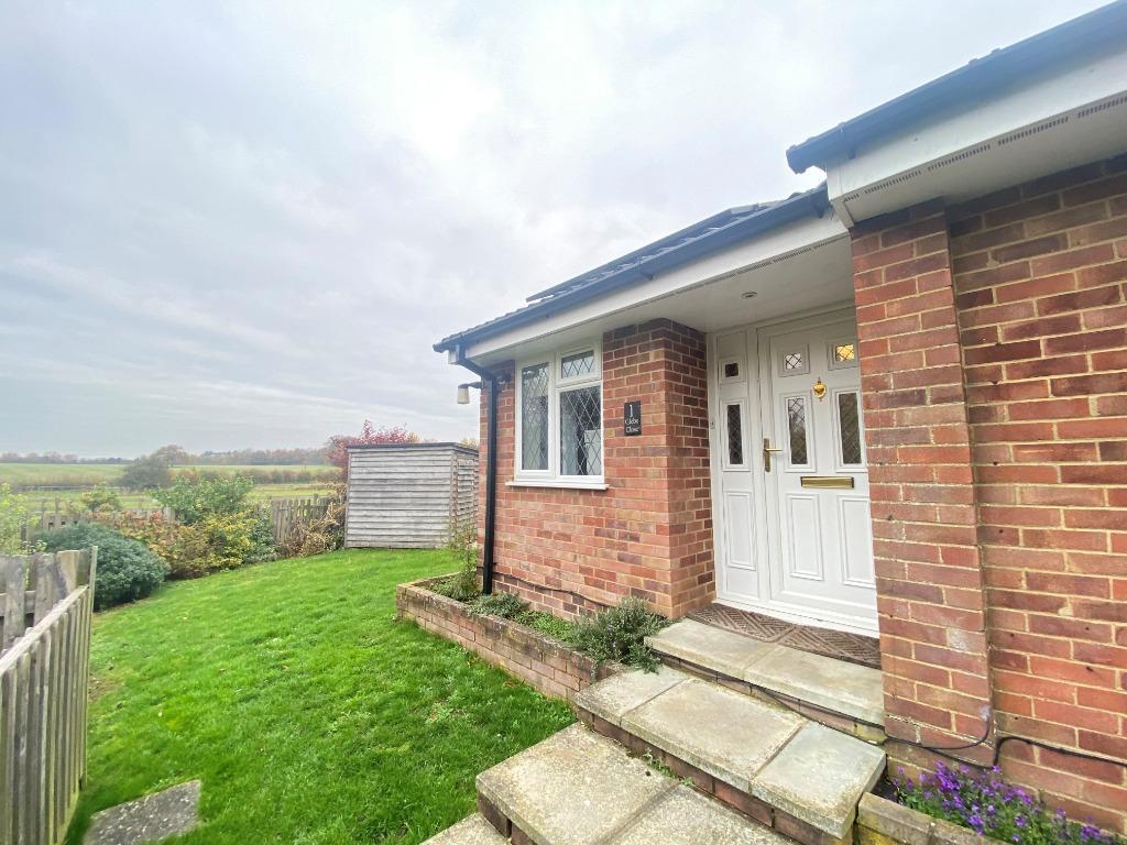 Glebe Close, Basingstoke RG25 3 bed bungalow - £1,425 pcm (£329 pw)