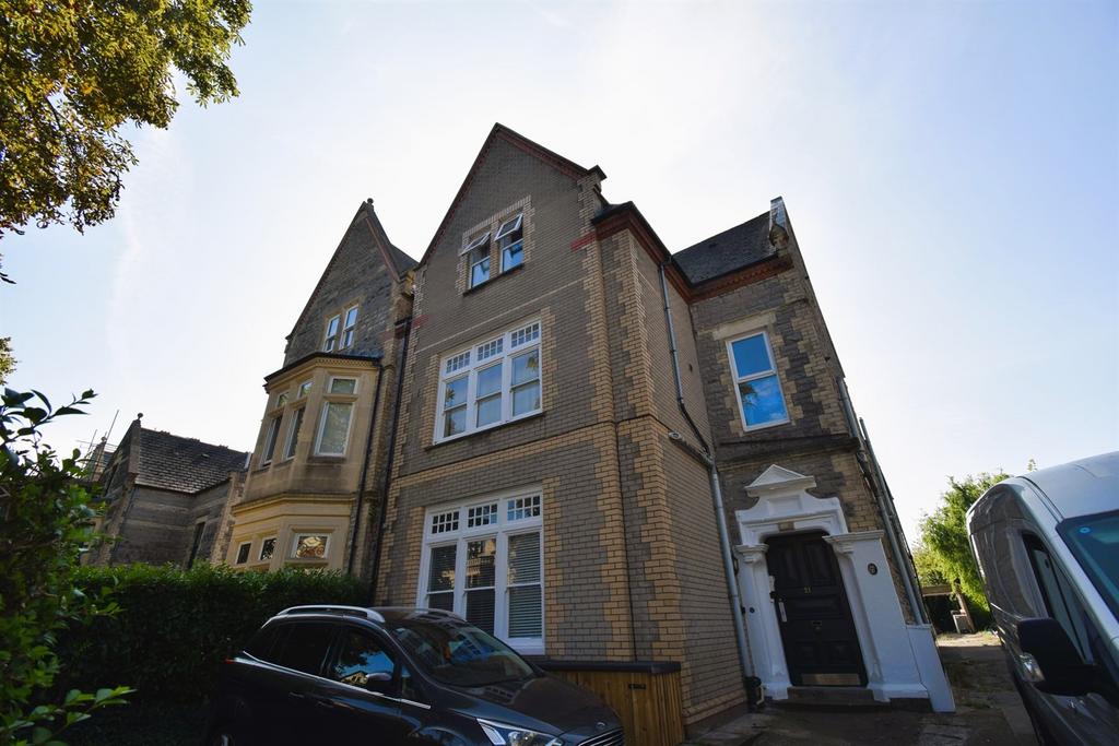 Plymouth Road, Penarth 2 bed house - £1,200 pcm (£277 pw)