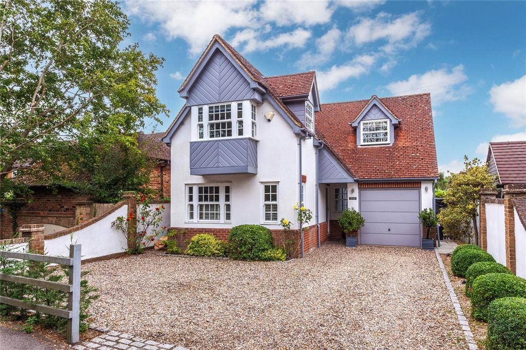 Lodge Road, Reading RG10 4 bed detached house for sale - £800,000