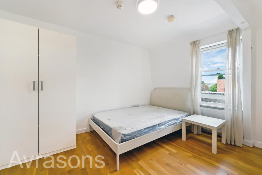 BRIXTON ROAD, STOCKWELL Studio to rent - £1,248 pcm (£288 pw)