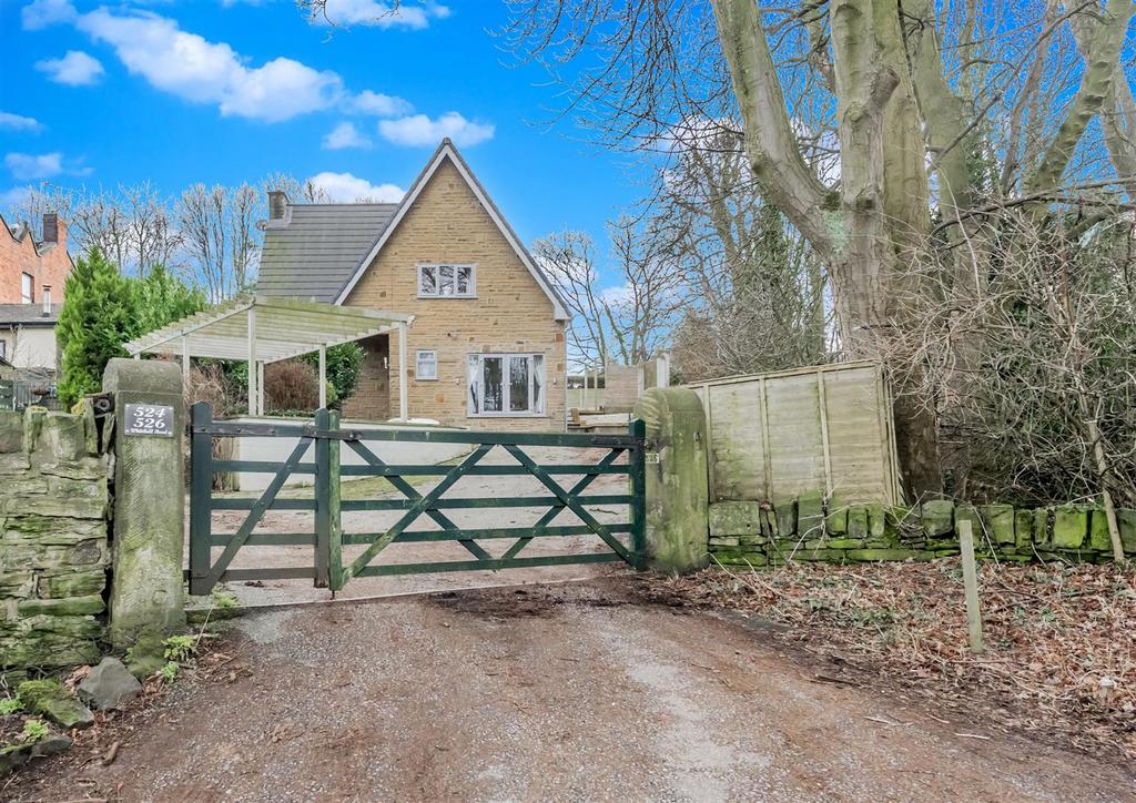 Whitehall Road, New Farnley, Leeds 4 bed detached house for sale - £450,000