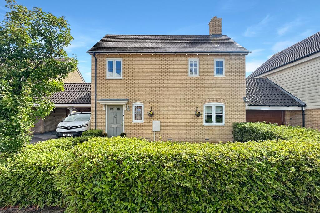 Wall Mews, Colchester, CO2 2 bed link detached house - £300,000