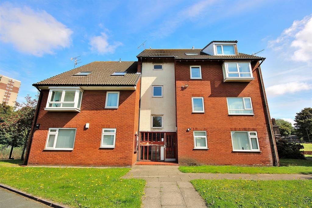 Clairville Close, Bootle L20 2 bed flat - £725 pcm (£167 pw)