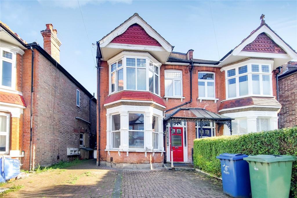 Woodlands Road, Harrow, HA1 2 bed flat - £450,000