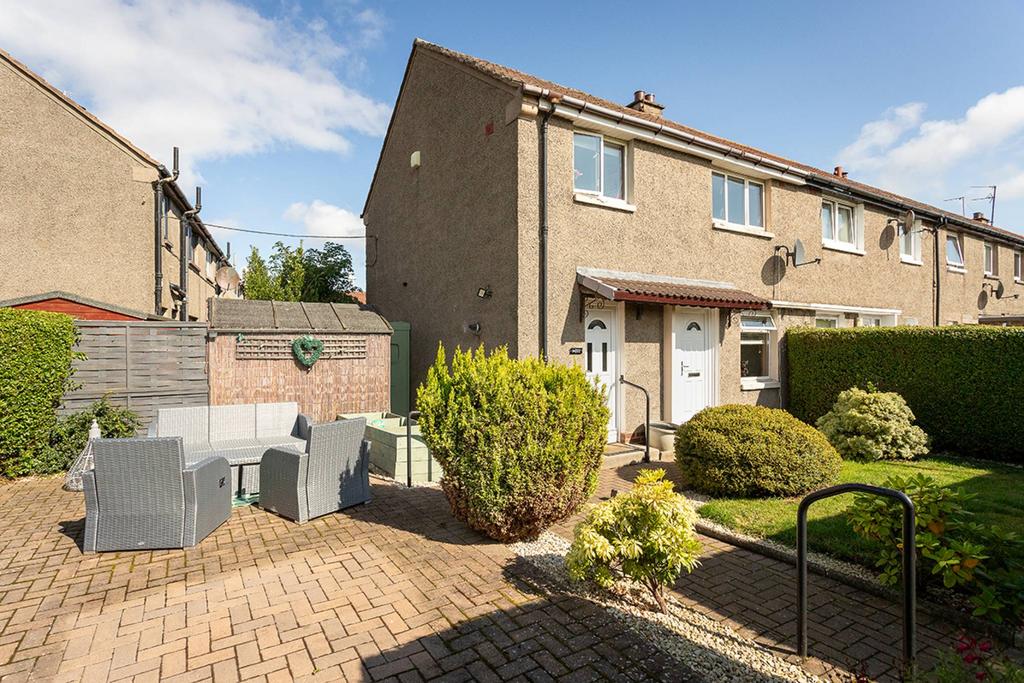 24 Baldovie Terrace, Dundee, DD4 8TG 3 bed villa - £133,000