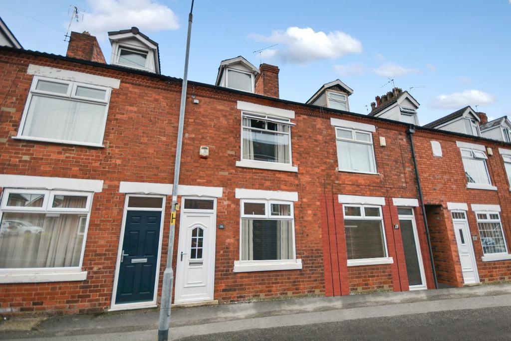 Silk Street, Sutton-In-Ashfield 3 bed terraced house - £115,000