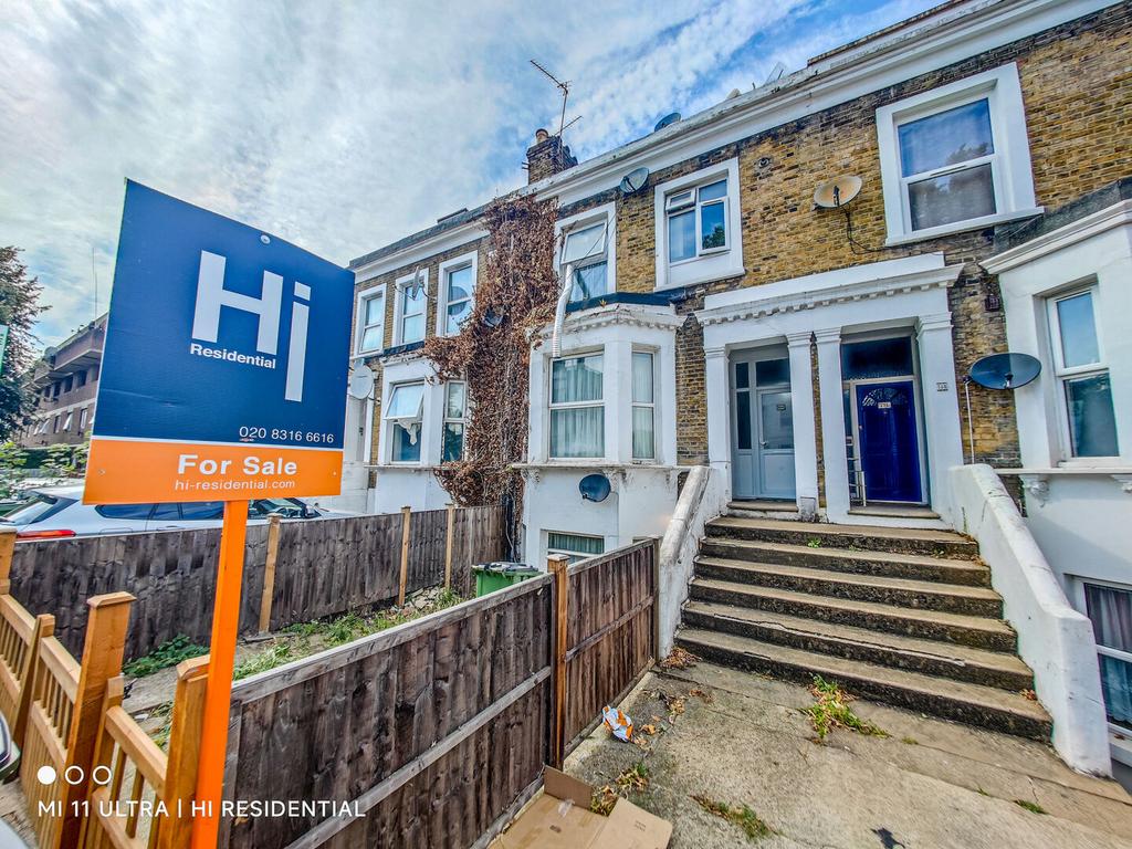 Herbert Road, Plumstead, SE18 3PP 2 bed flat - £225,000