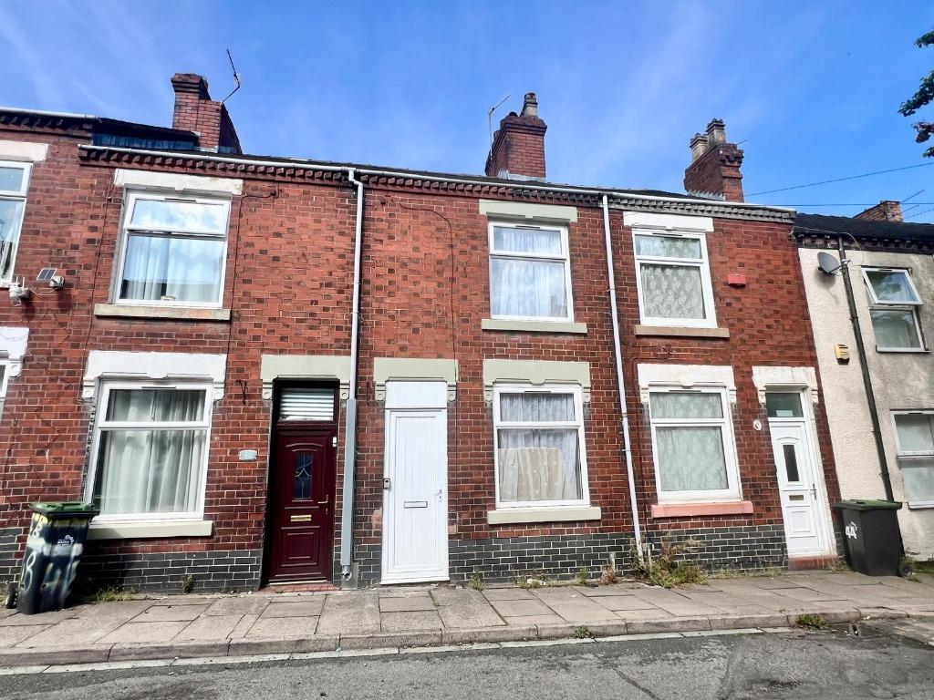 Newfield Street, Tunstall ST6 2 bed terraced house - £700 pcm (£162 pw)