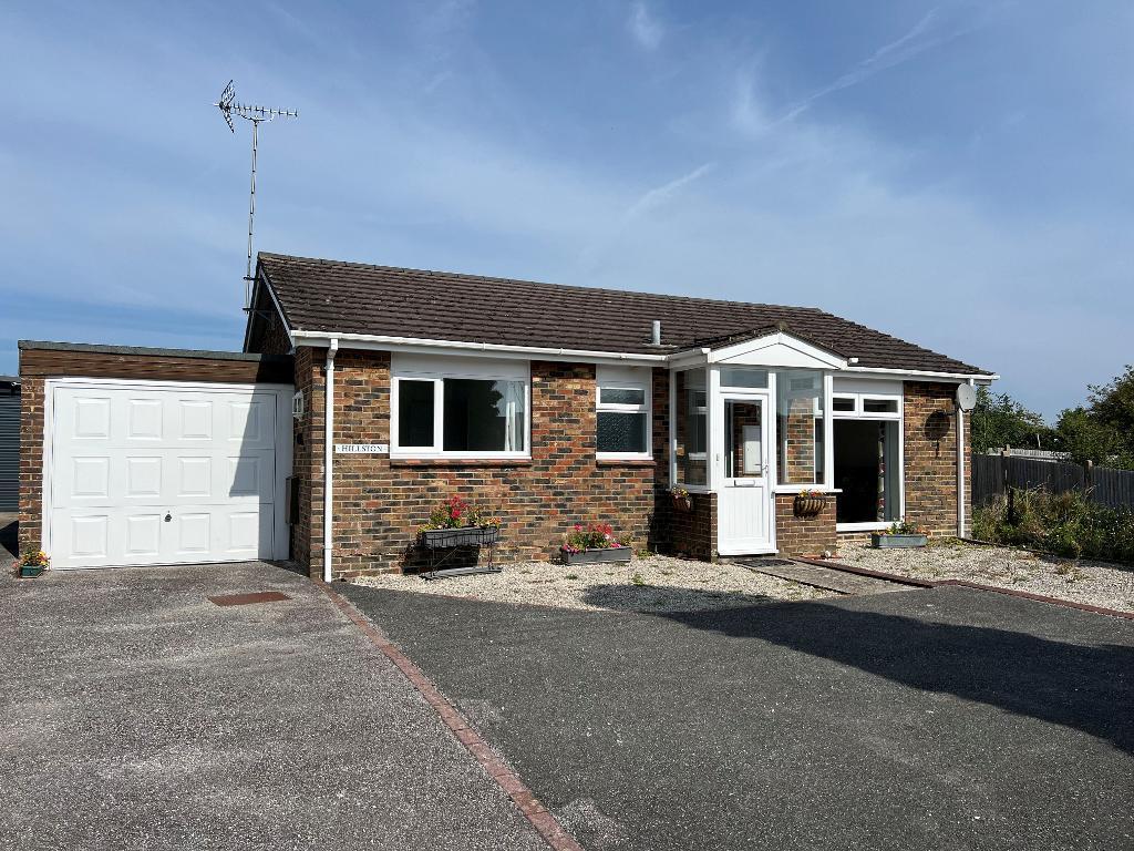 Newham Lane, Steyning, West Sussex... 2 bed bungalow for sale - £575,000