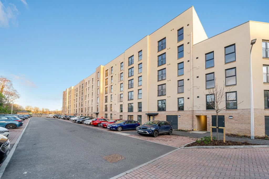 Kilpatrick Grove, Edinburgh, EH6 3 bed flat - £1,800 pcm (£415 pw)