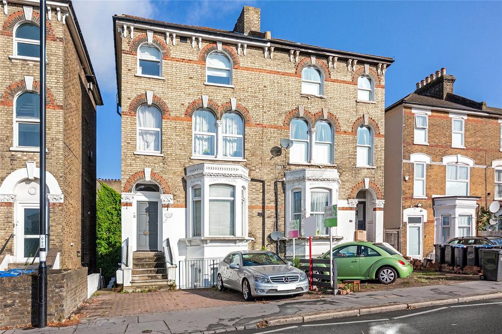 Selhurst Road, London, SE25 2 bed apartment - £300,000