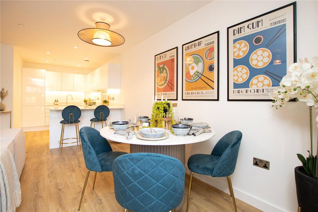 The Triangle, Victoria Road, Ashford... 2 bed apartment - £345,000