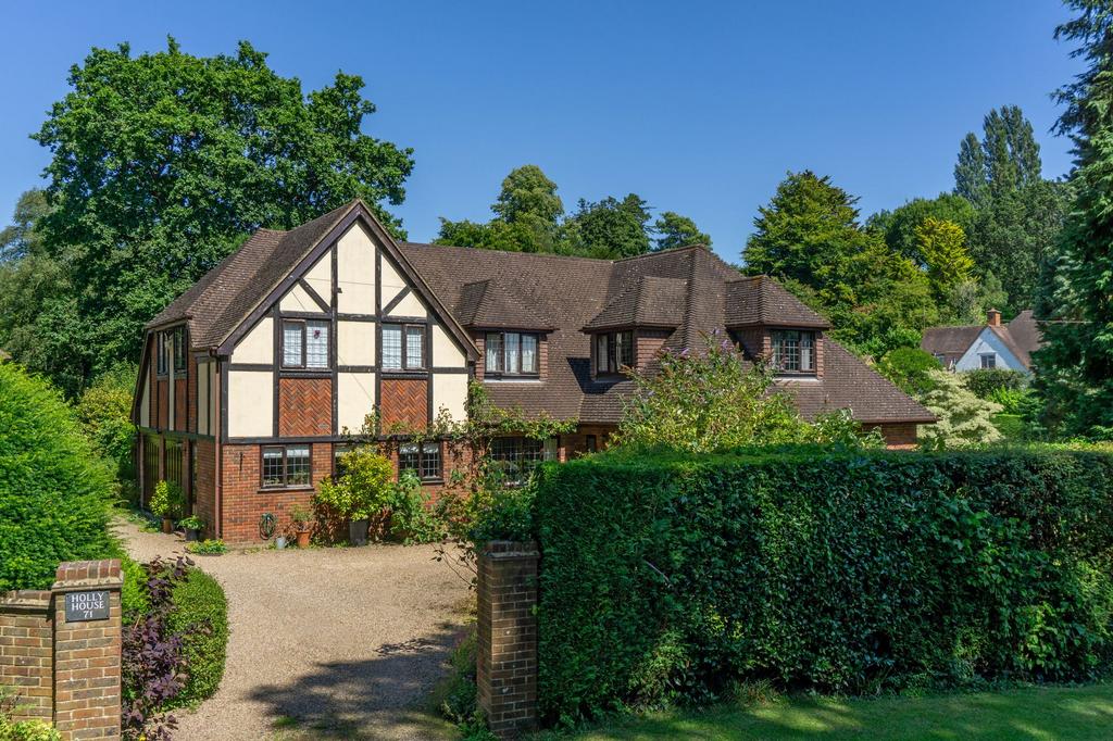 Raglan Road, Reigate, RH2 5 bed detached house - £1,600,000