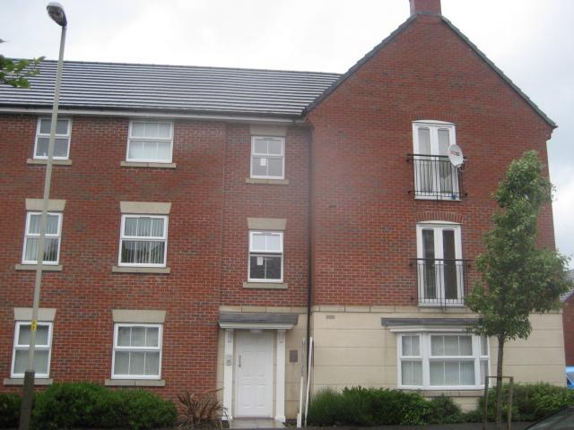 Brompton road, Hamilton, Leicester, LE5 2 bed flat for sale - £129,500