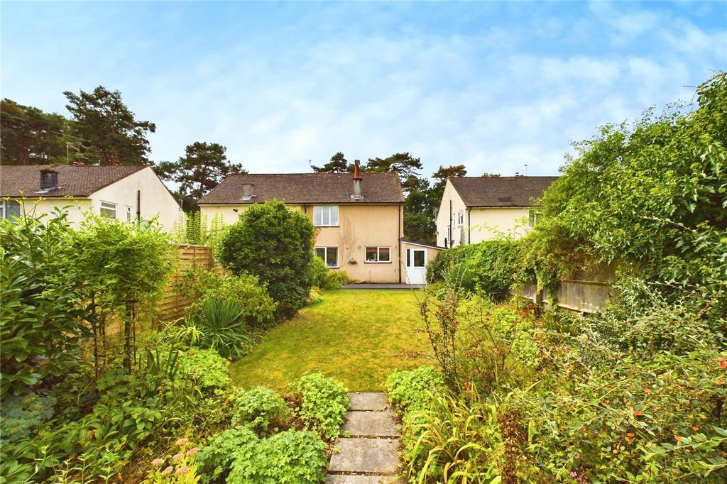 Pinewood Close, Baughurst, Tadley... 3 bed semi-detached house - £385,000