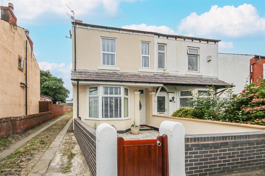 Banastre Road, Southport PR8 3 bed semi-detached house - £200,000