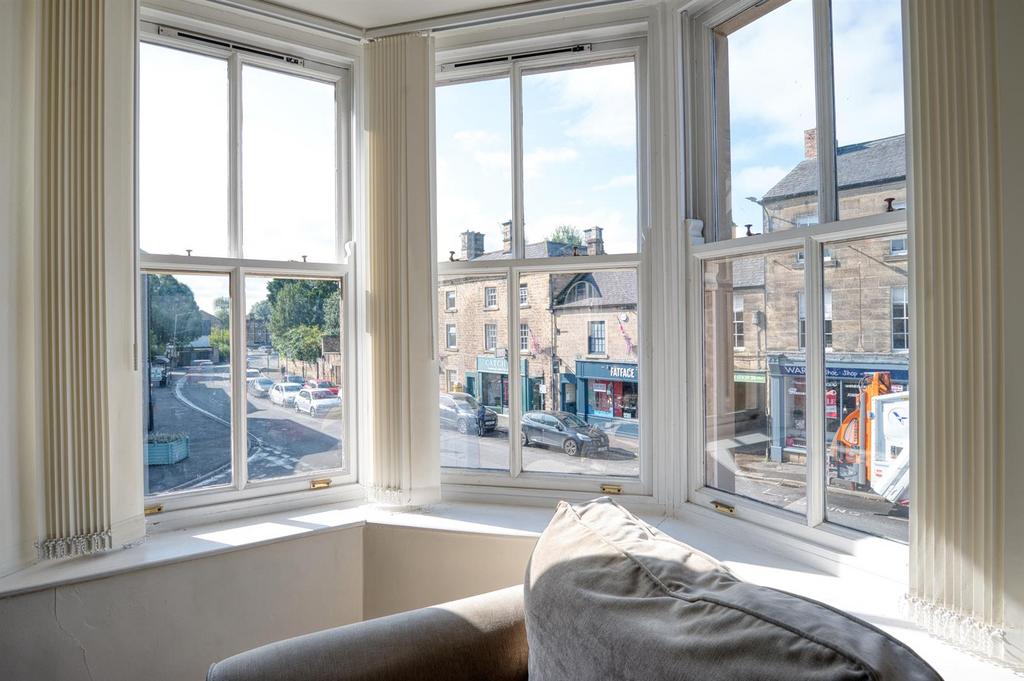 Matlock Street, Bakewell 2 bed flat for sale - £215,000