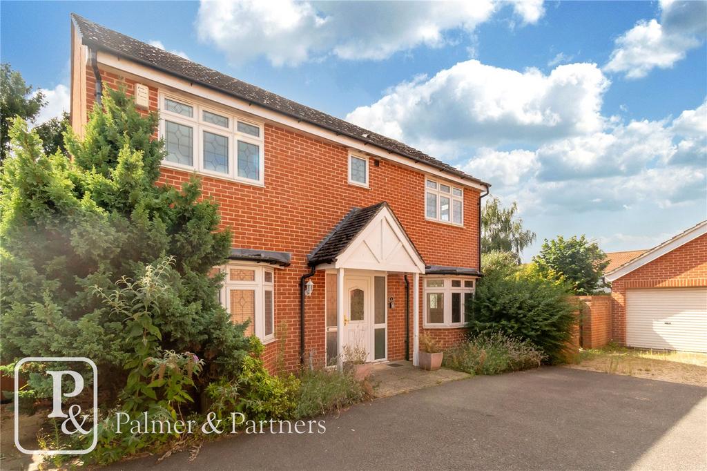 Garden Drive, Lexden, Colchester... 4 bed detached house - £425,000