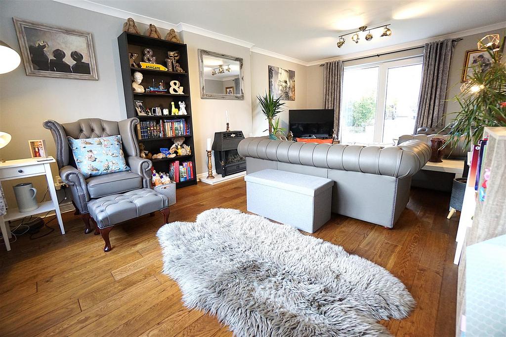 Loundsley Court, Ashgate, Chesterfield 4 bed detached house for sale ...