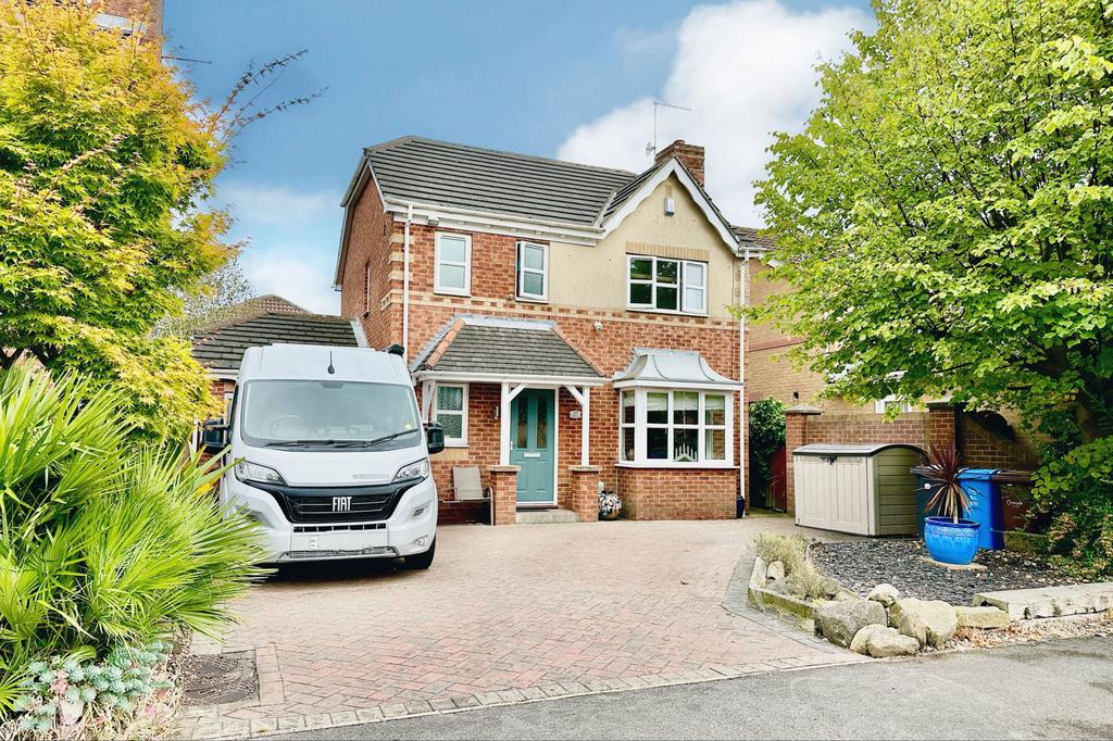 Helm Drive, Hull HU9 3 bed detached house - £265,000