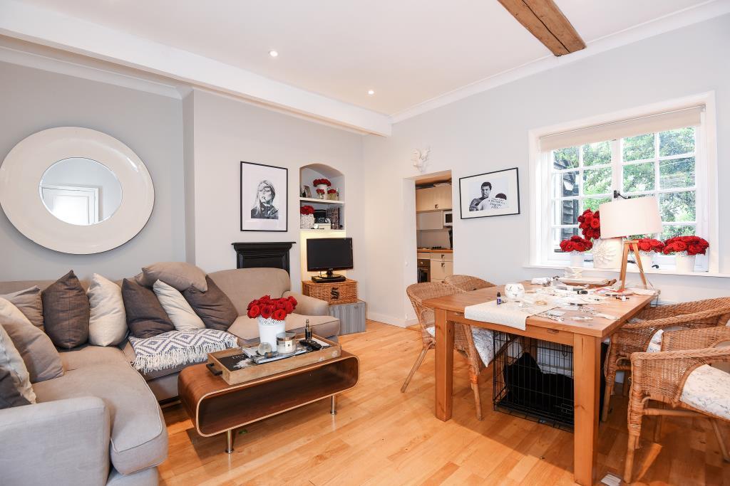 Richmond, Surrey, TW9 1 bed apartment - £2,175 pcm (£502 pw)