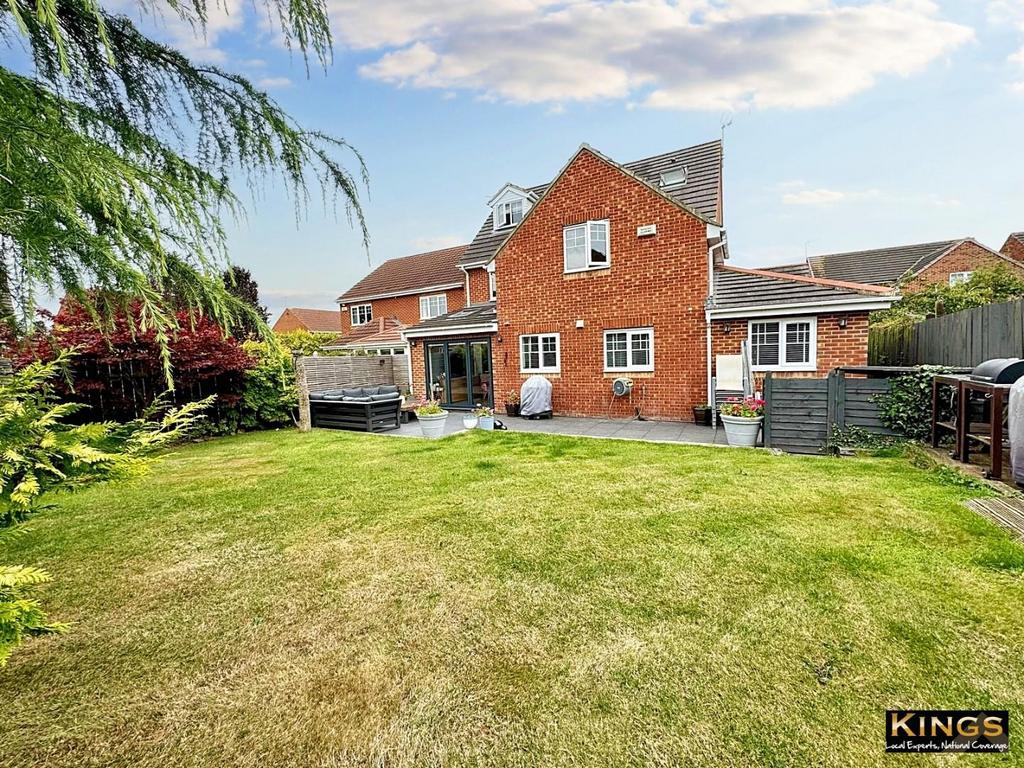 Thornbury Close, Redcar 5 bed detached house - £430,000