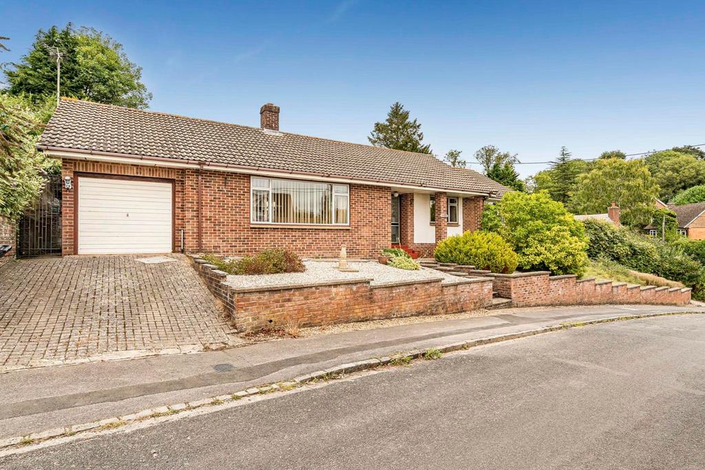 Blenheim Way, Horspath, OX33 4 bed detached bungalow for sale - £650,000