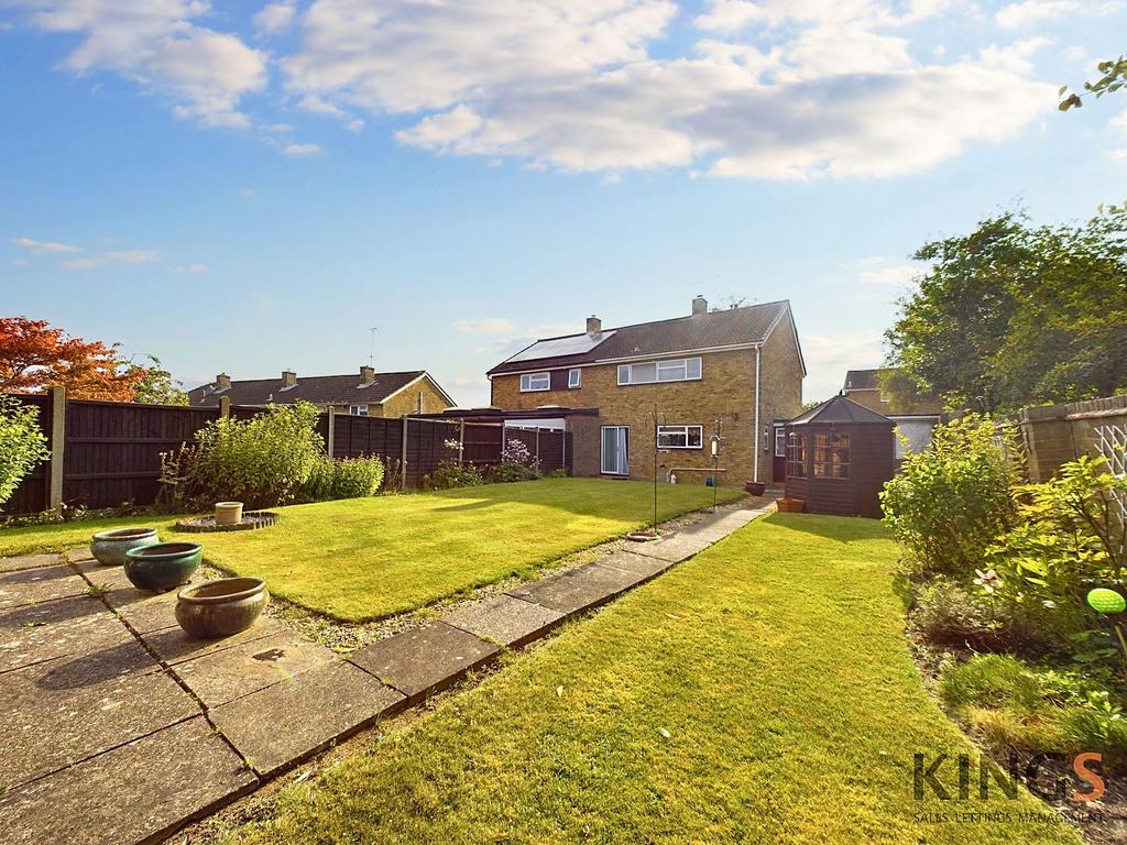 Birch Drive, Hatfield, AL10 3 bed semi-detached house - £500,000