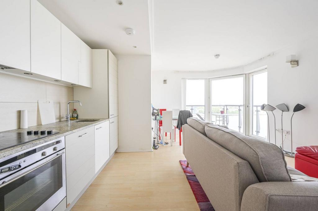 Seacon Tower, Isle Of Dogs, London, E14 2 bed flat - £2,492 pcm (£575 pw)
