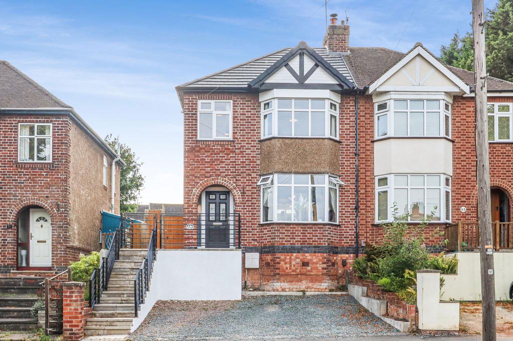 Greville Road, Warwick CV34 3 bed semi-detached house - £325,000