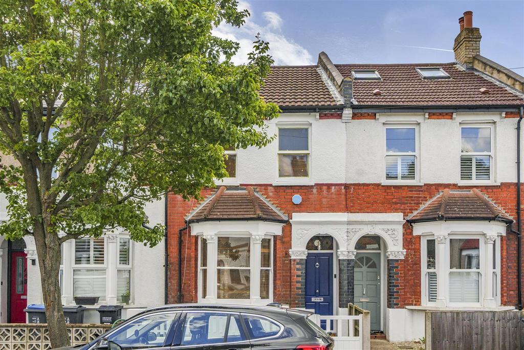 Grasmere Road, London 2 bed terraced house - £450,000