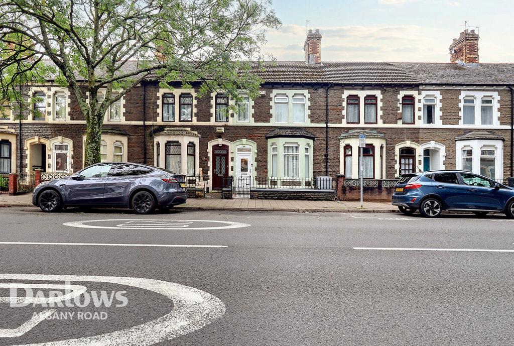 Splott Road, Cardiff 3 bed terraced house - £300,000
