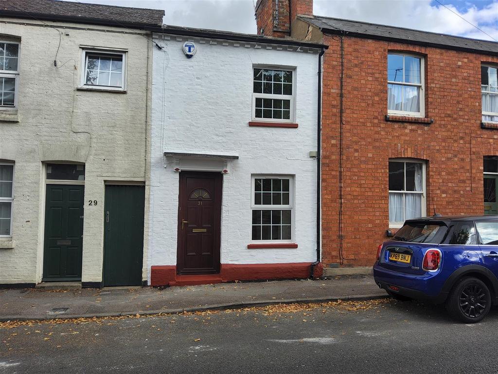 Silver Street, Stony Stratford... 2 bed terraced house - £1,150 pcm (£ ...