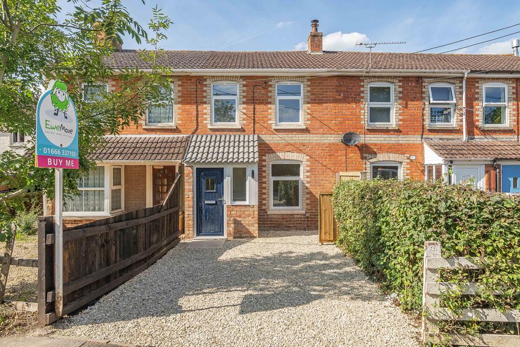 Florence Terrace, Minety, Malmesbury... 3 bed terraced house - £300,000